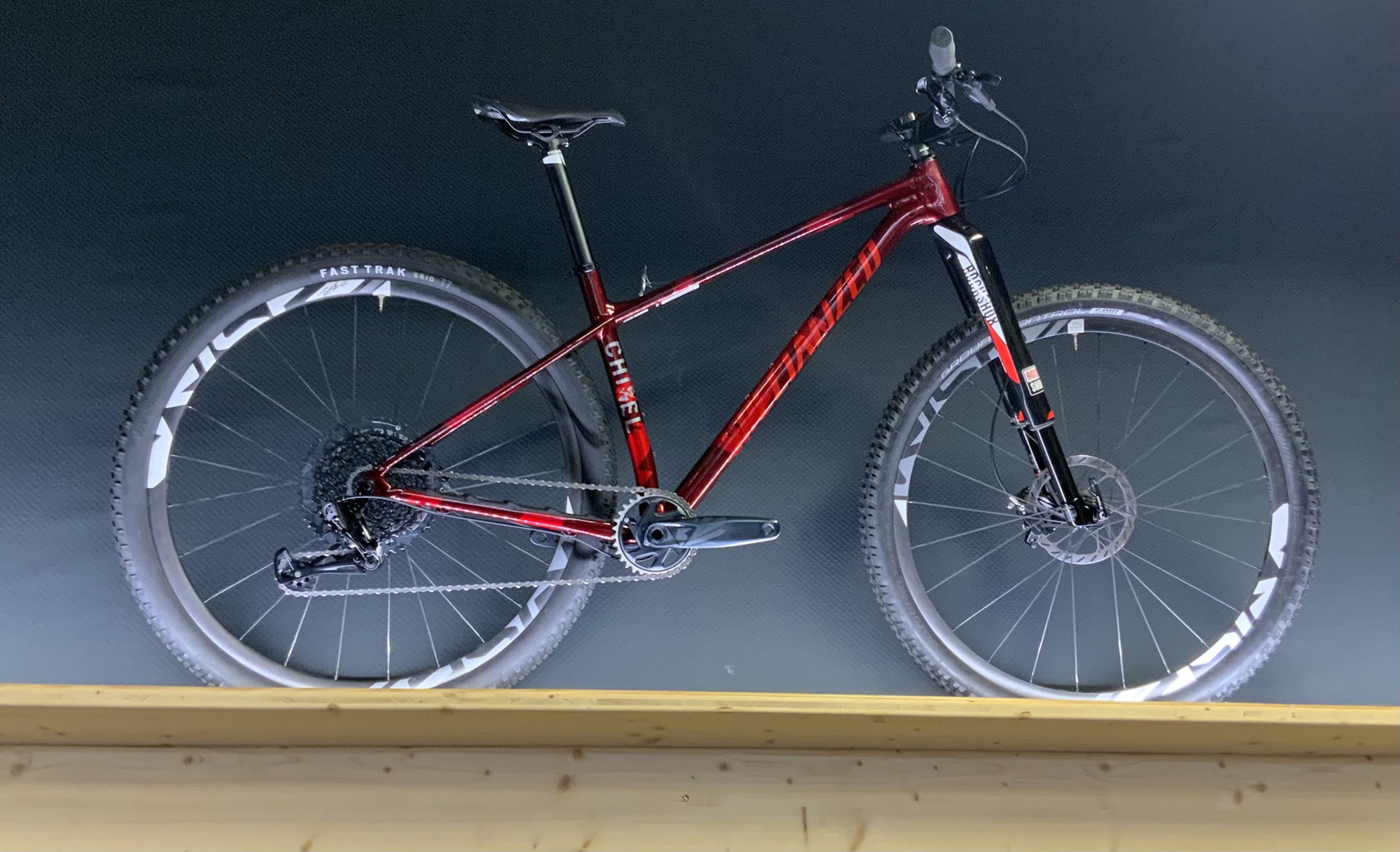 2022 SPECIALIZED Chisel for sale - New, Red, Medium - Valais