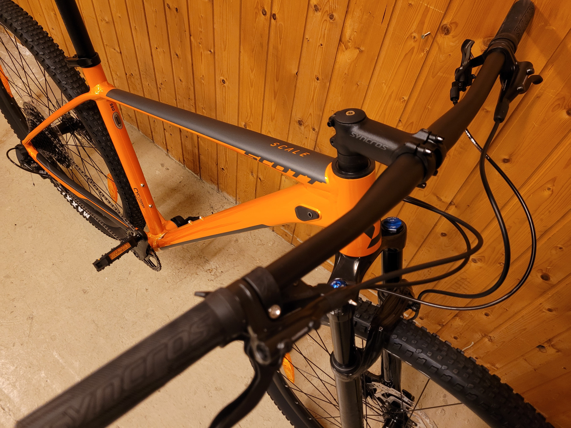 2022 SCOTT Scale 960 for sale - New, Orange, Large - Vaud