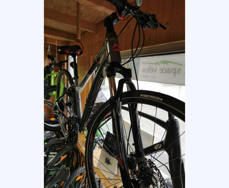 MERIDA Crossway 100 for sale - New, Grey