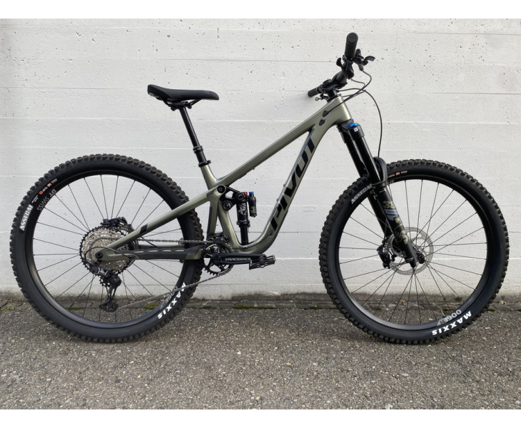 2024 Pivot Firebird Race Xt for sale - New, Green, Small - Thurgau