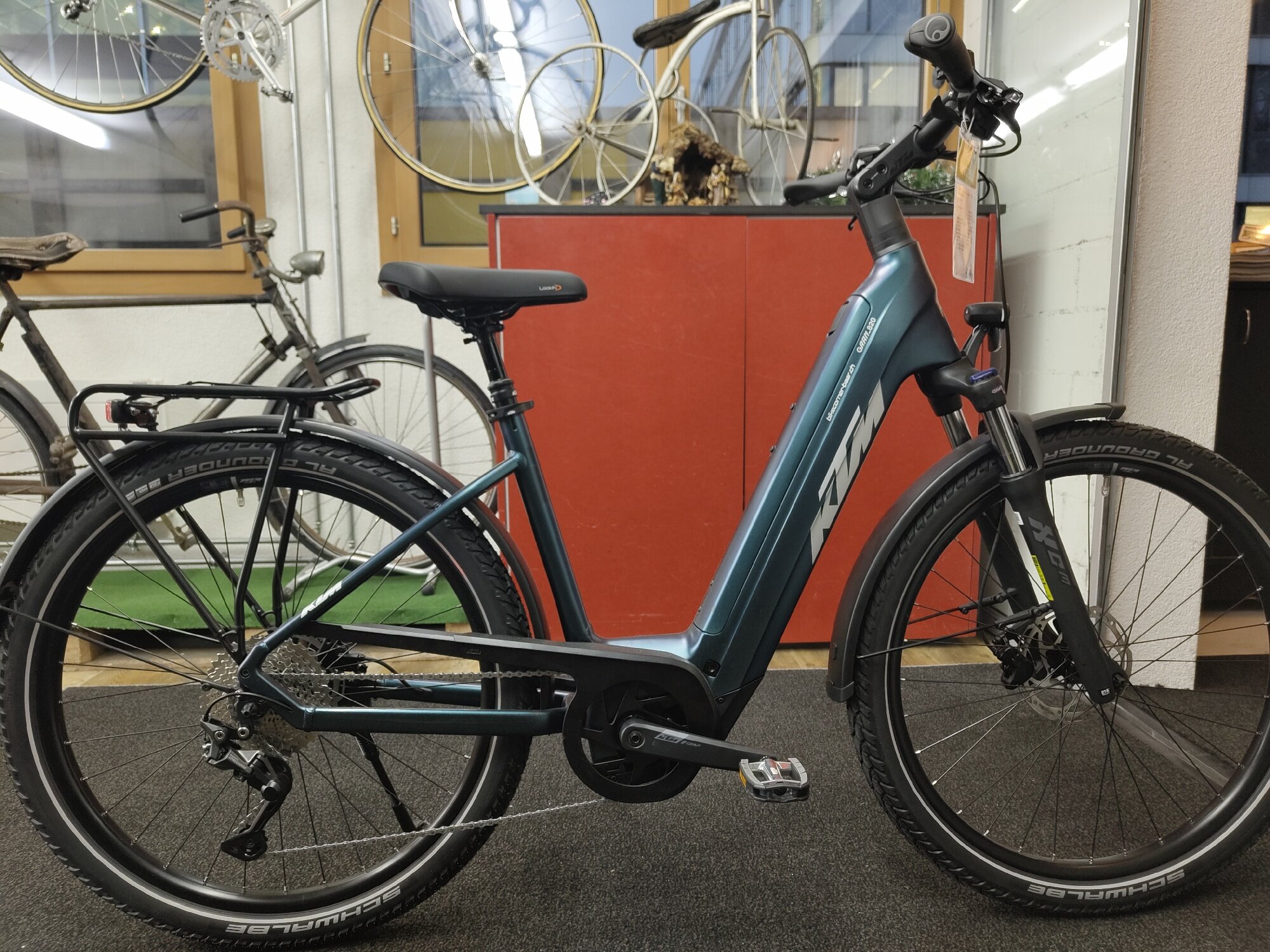 2025 KTM Macina Gran 820 zu verkaufen - Neu, Multicolor, 46cm - Zug